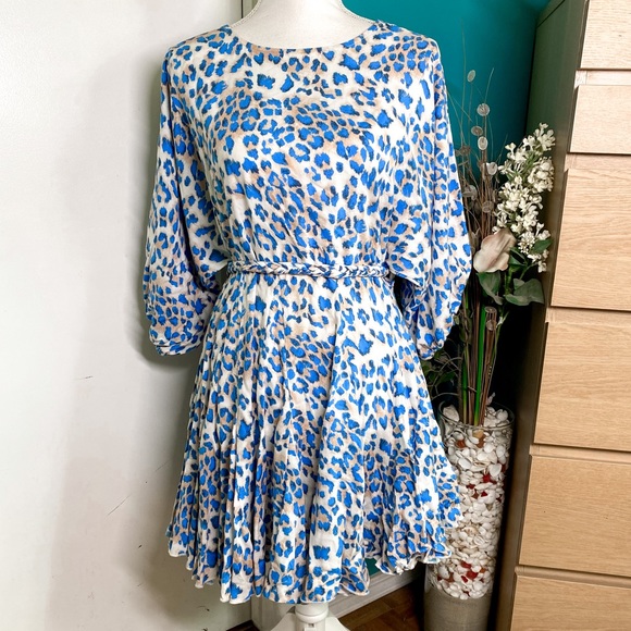 Aakaa | Dresses | Aakaa Blue And Tan Leopard Print Balloon Sleeve Dress ...